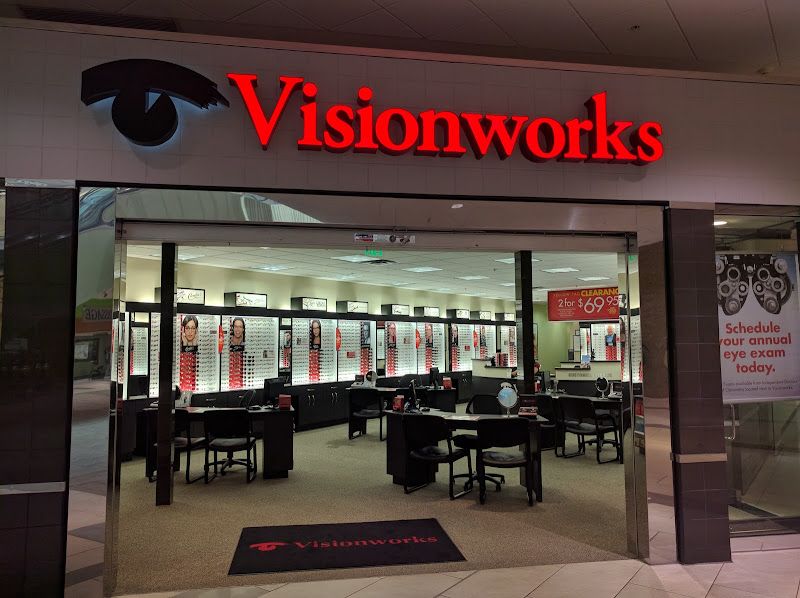 Oak Park Mall Eye Doctor